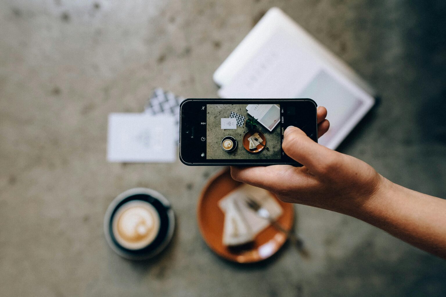 Transform Your Instagram Aesthetic with the Best Camera Settings For IG